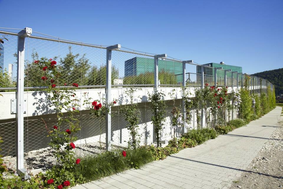 Flexible Stainless Steel Wire Mesh , Vertical Garden Wire Mesh Mesh For ...